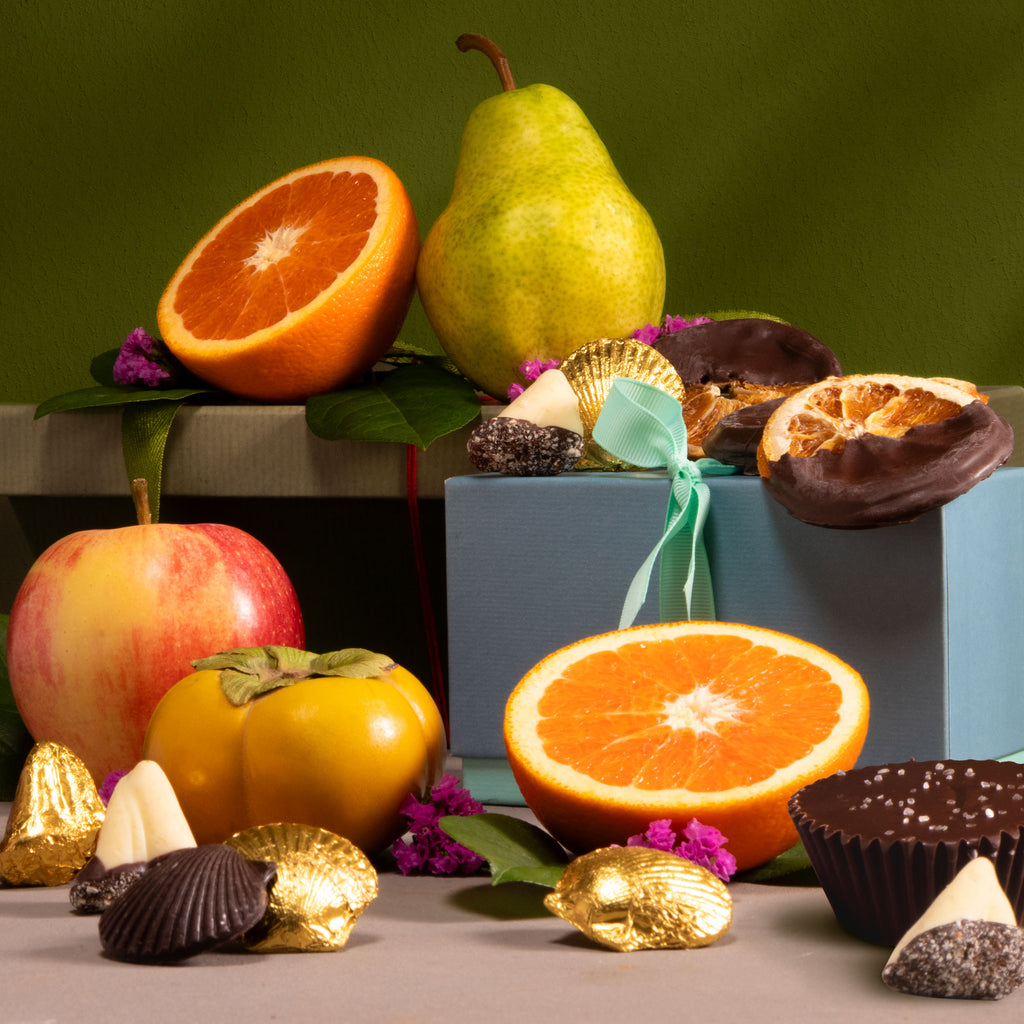 Cortland Petite Fruit & Chocolate Gift Basket – Manhattan Fruitier