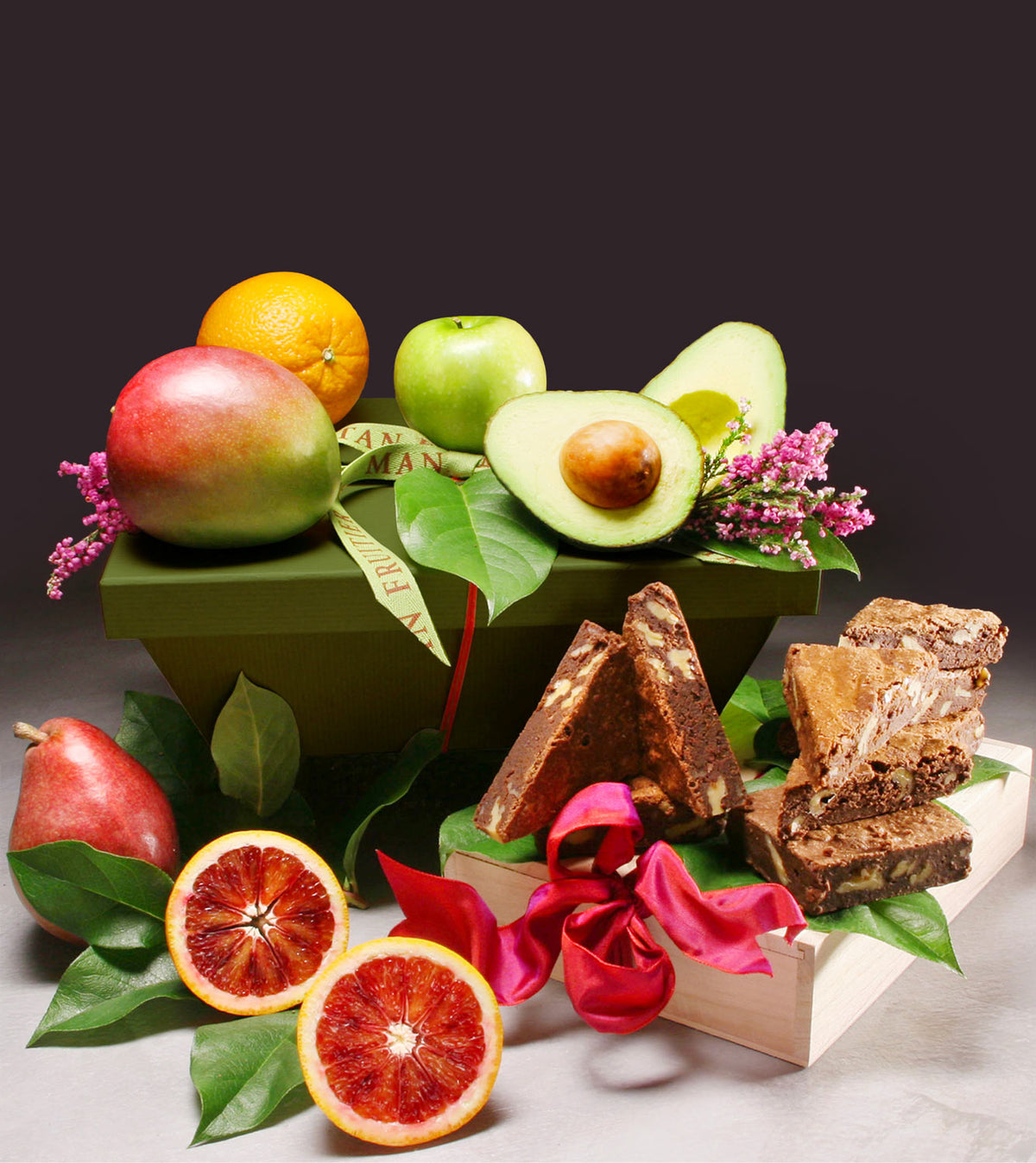 Unique Fruit and Gourmet Food Gift Baskets – Manhattan Fruitier